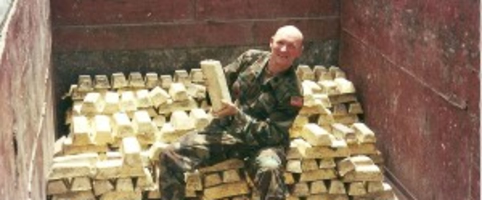 Did the US Steal Gold and Oil from Iraq?